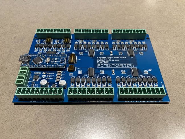IO Board 32-8 (Potentiometers) - JaHeLi Simulator